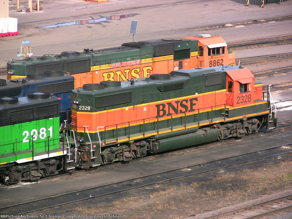 GP38-2